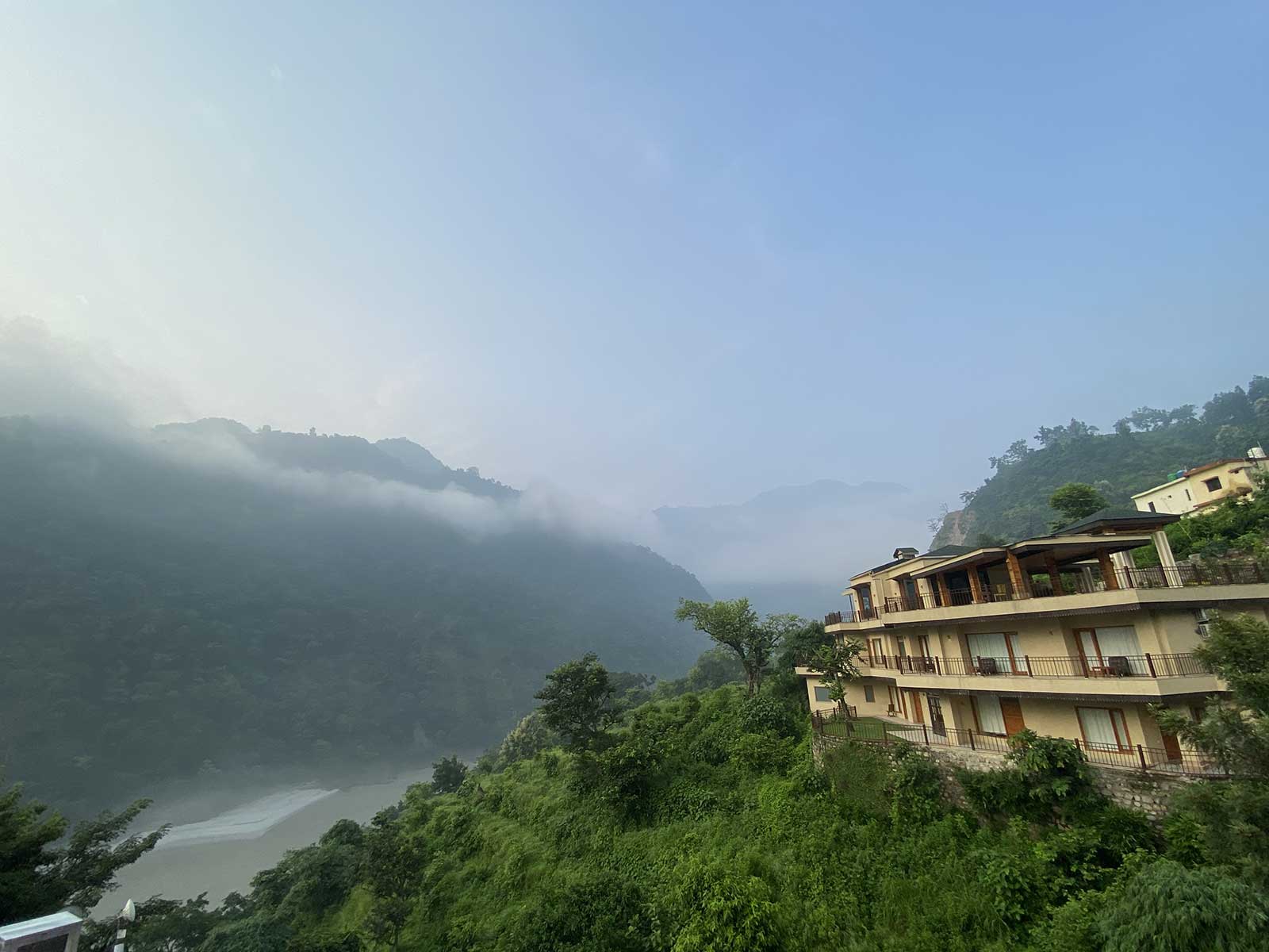 Raga On The Ganges - Mountain Resort at Rishikesh Uttarakhand
