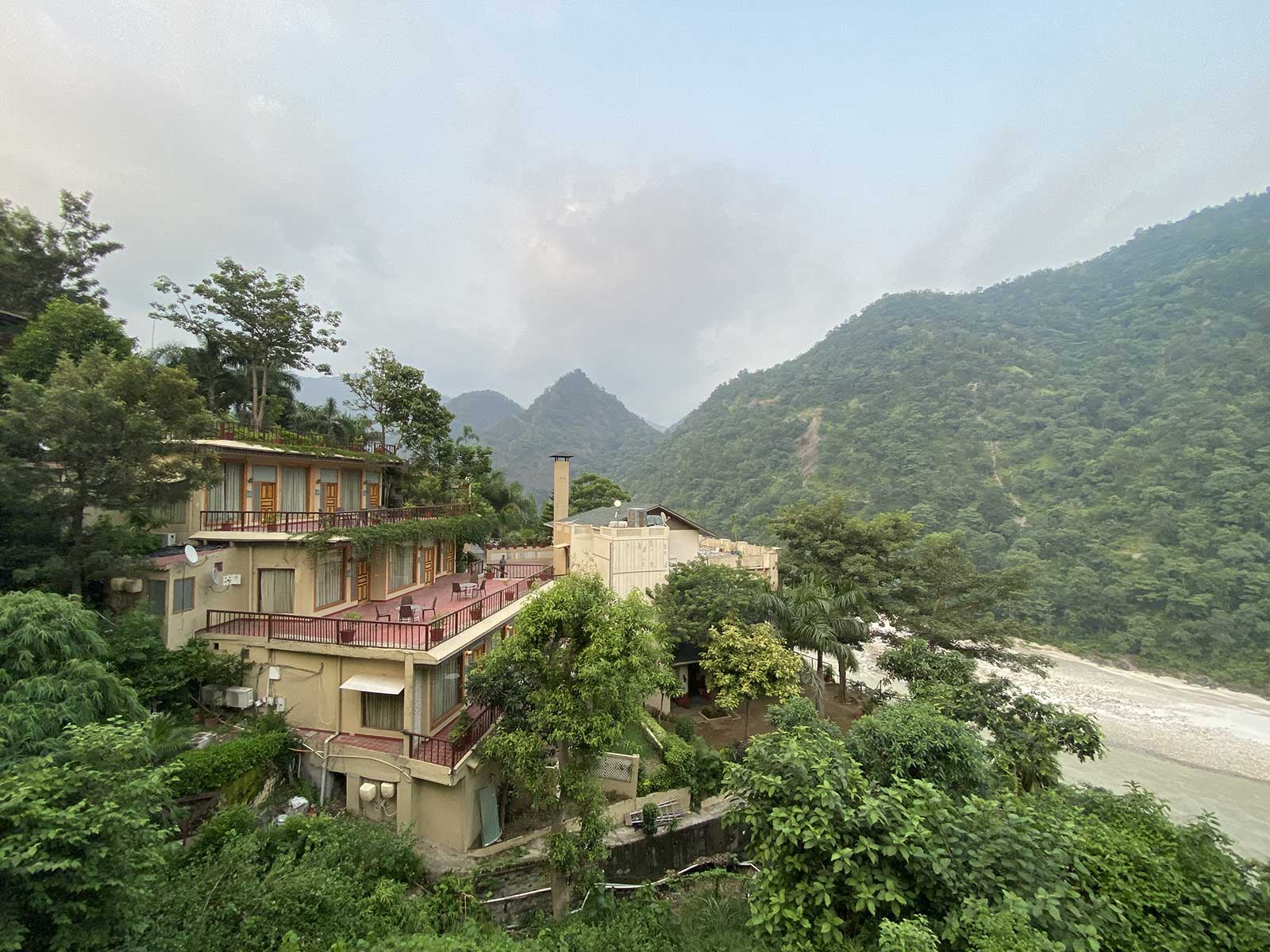 Raga On The Ganges - Mountain Resort at Rishikesh Uttarakhand
